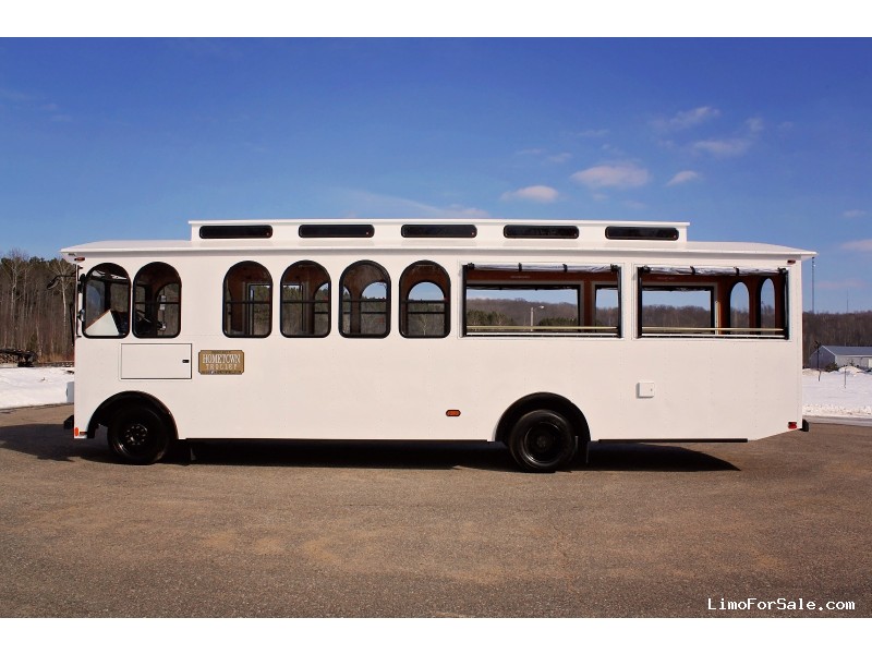 2015, Freightliner MB, Trolley Car Limo