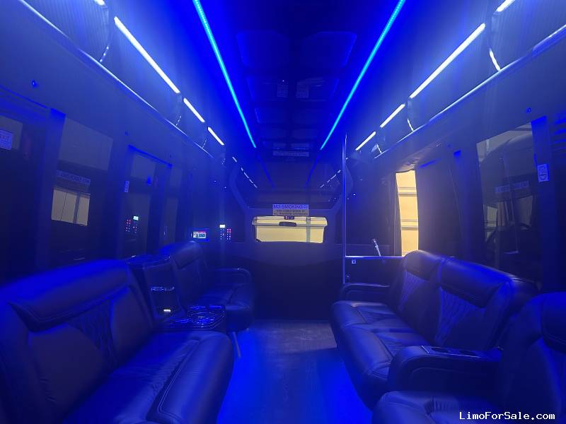 2019, Party Bus, Grech Motors