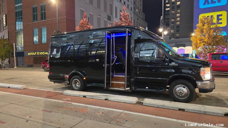 2011, Mini Bus Limo, Turtle Top