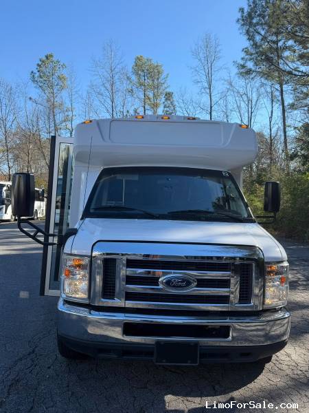 2018, Mini Bus Shuttle / Tour, Glaval Bus