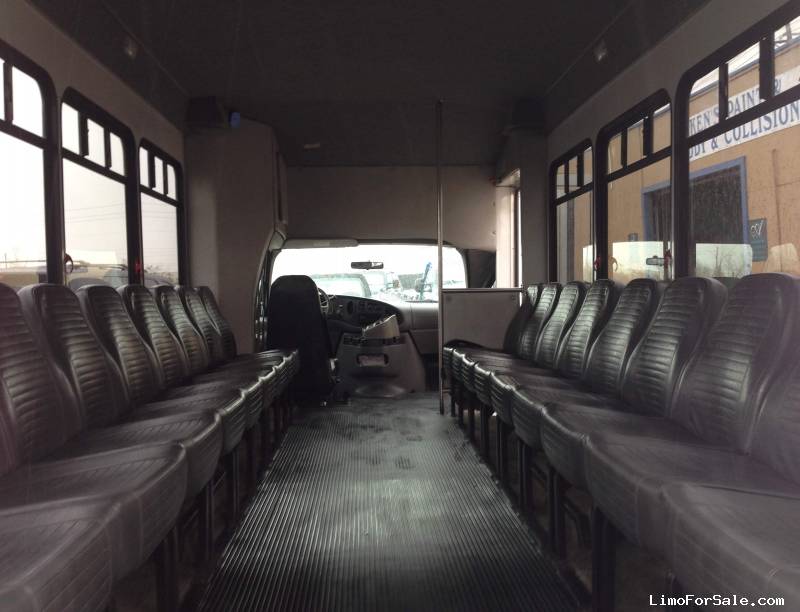 2006, Ford E-350, Mini Bus Shuttle / Tour, Starcraft Bus