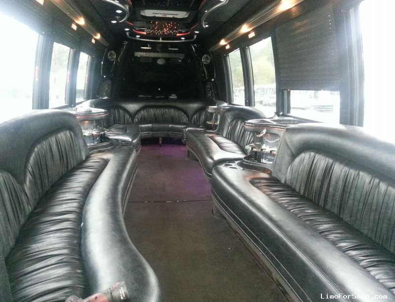 2007, International 3200, Mini Bus Limo, Krystal