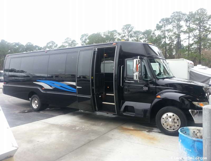 2007, International 3200, Mini Bus Limo, Krystal