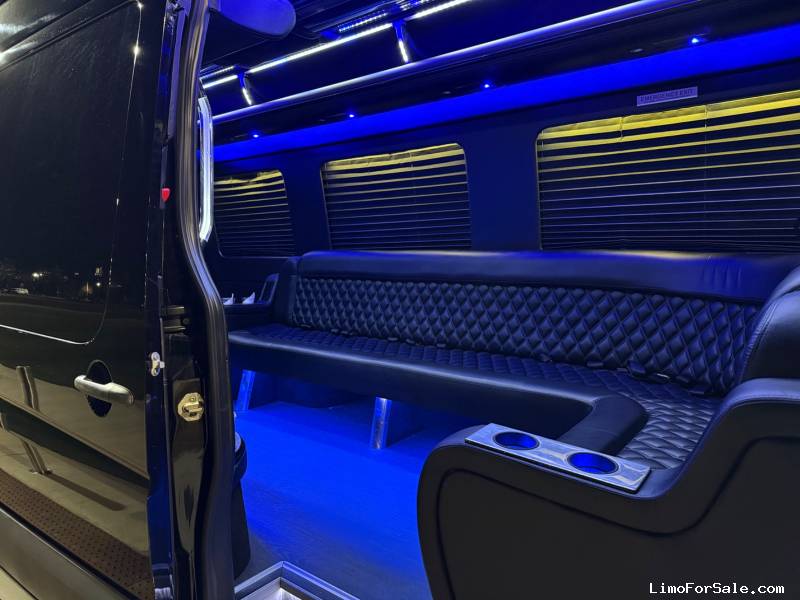 2016, Van Limo, Grech Motors