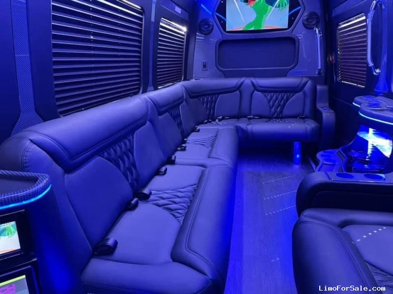 2020, Van Limo, Grech Motors