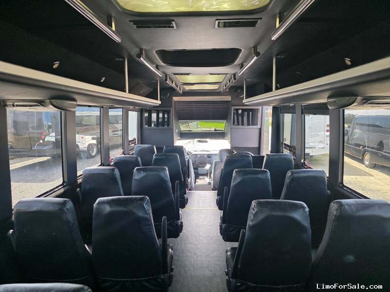 2015, Mini Bus Shuttle / Tour, Tiffany Coachworks