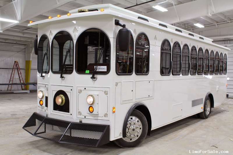 2015, Ford F53 Class A Chassis, Trolley Car Limo, Supreme Corporation