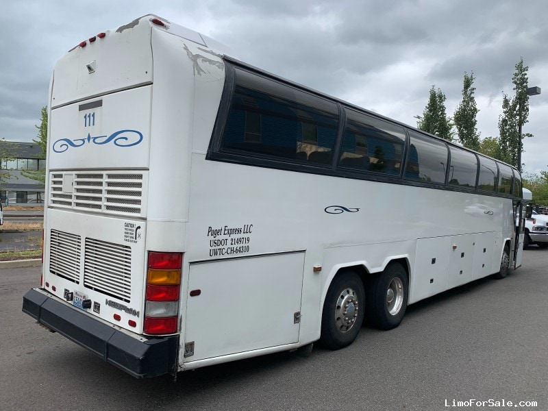 2000, MCI D Series, Motorcoach Shuttle / Tour, Neoplan Cityliner