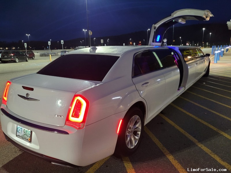 2016, Chrysler 300 Long Door, Sedan Stretch Limo, Limos by Moonlight