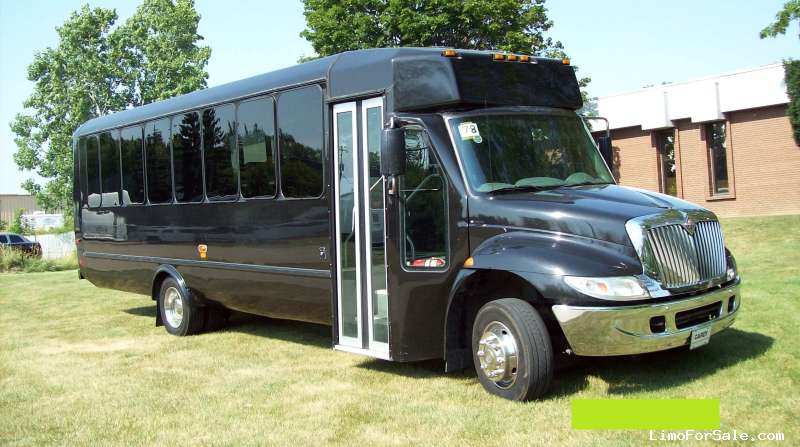 2007, International 3200, Mini Bus Shuttle / Tour