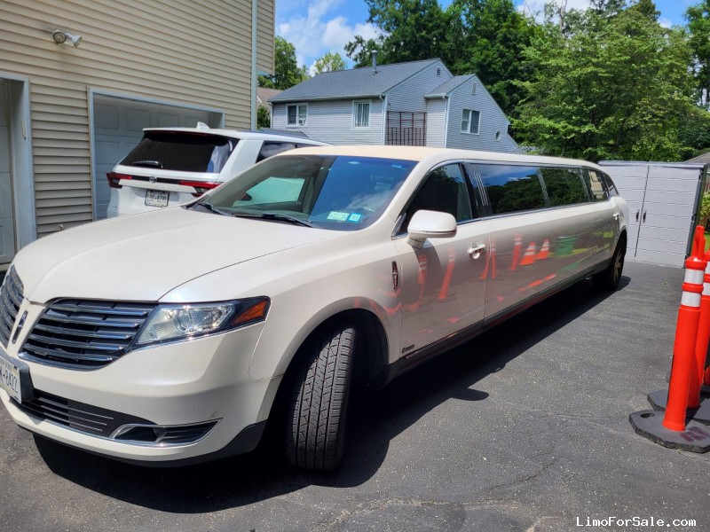2017, Lincoln MKT, SUV Stretch Limo, Executive Coach Builders