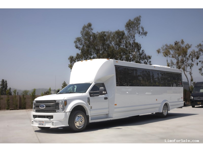 2019, Ford F-550, Mini Bus Limo, Tiffany Coachworks