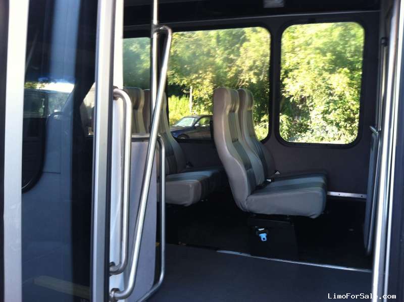 2008, Ford E-350, Mini Bus Shuttle / Tour, Starcraft Bus