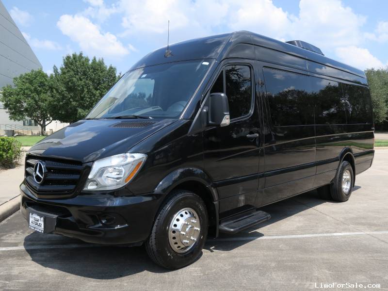 2016, Party Bus