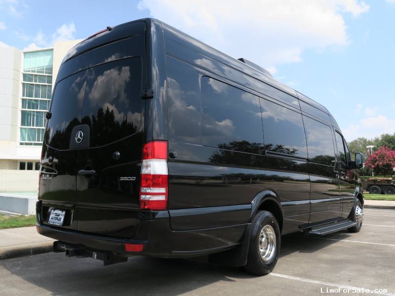 2016, Party Bus