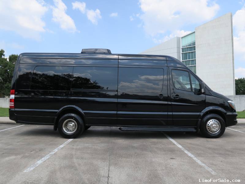 2016, Party Bus
