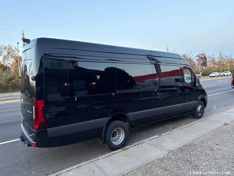 2024, Van Shuttle / Tour