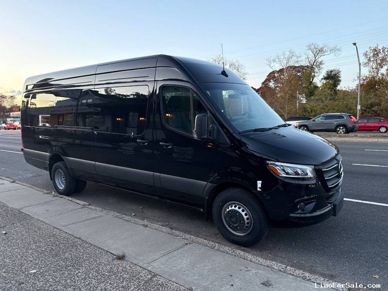 2024, Van Shuttle / Tour