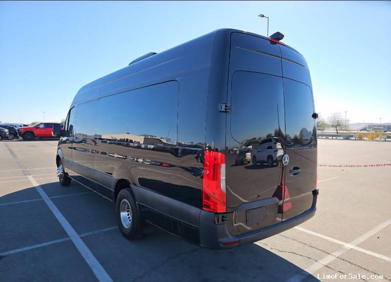 2023, Van Shuttle / Tour, Executive Coach Builders