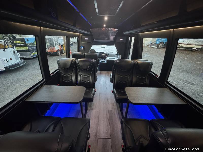 2017, Mini Bus Shuttle / Tour, Berkshire Coach