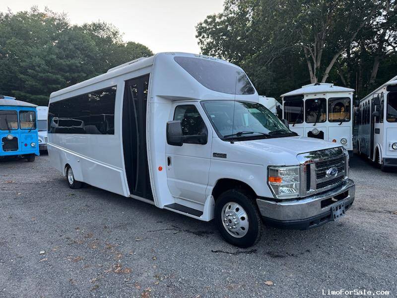 2017, Mini Bus Shuttle / Tour, Berkshire Coach