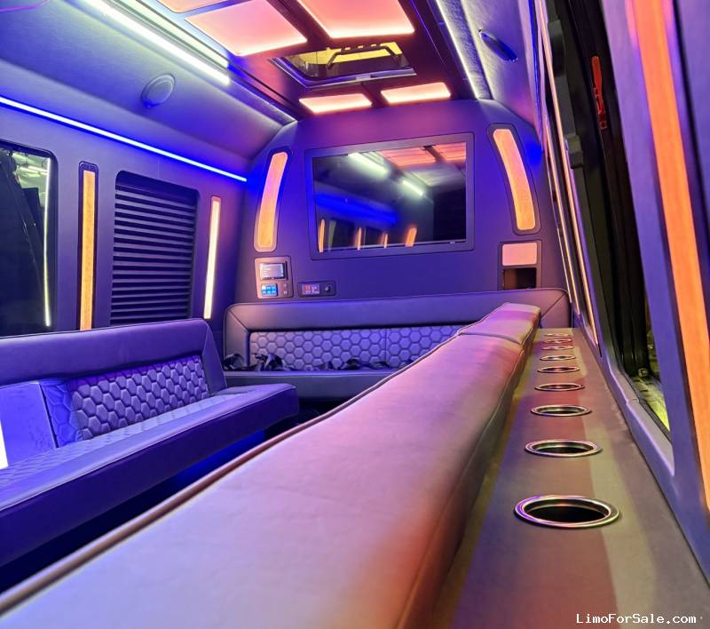 2026, Party Bus, LGE Coachworks