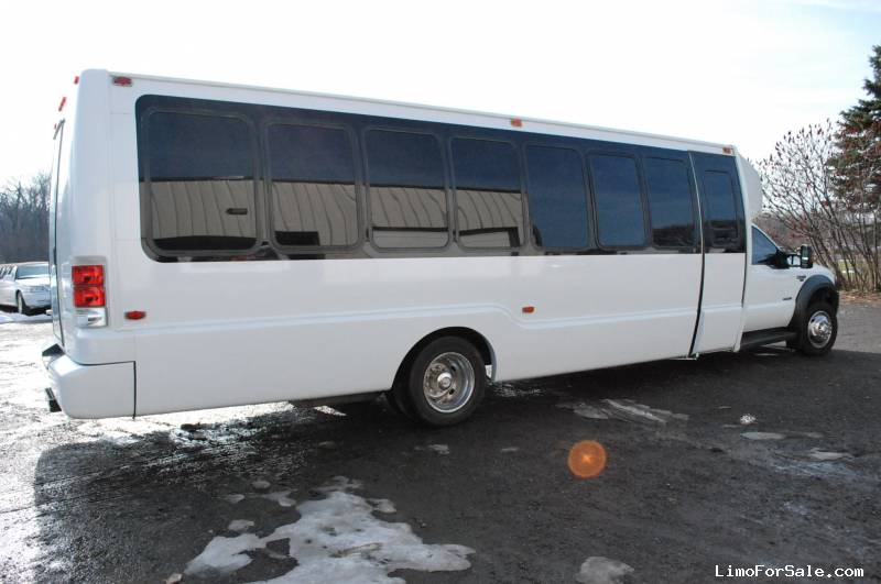 2006, Ford F-550, Mini Bus Shuttle / Tour, Krystal