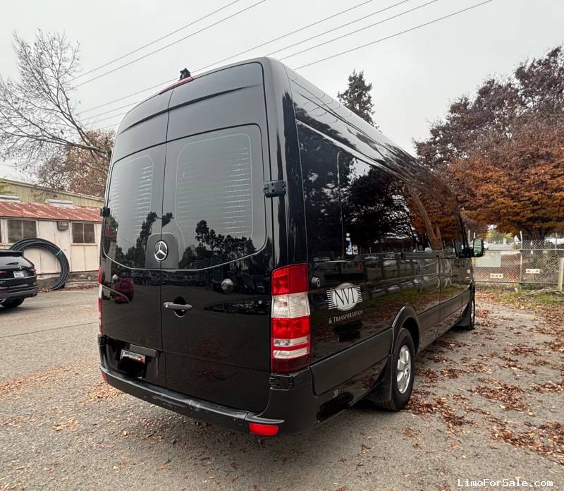 2015, Van Limo
