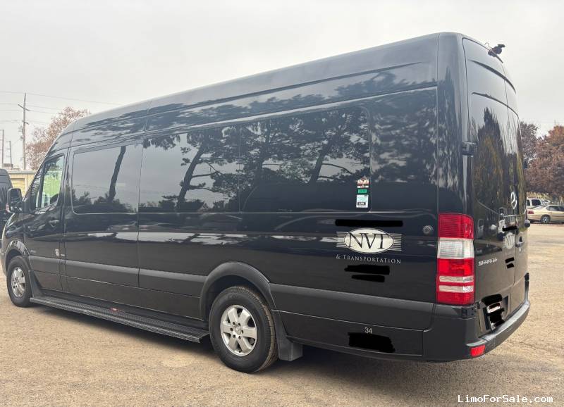 2015, Van Limo