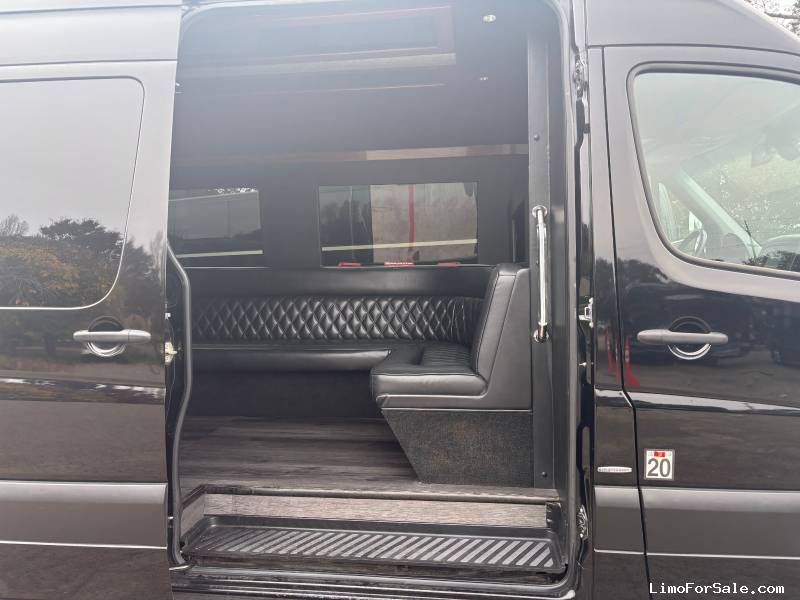 2015, Van Limo